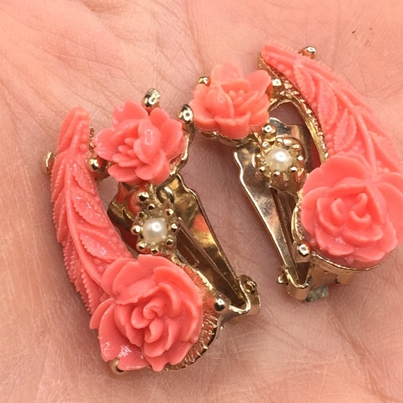 Vintage | Jewelry | Vintage Coral Shade Celluloid Flower Earrings ...